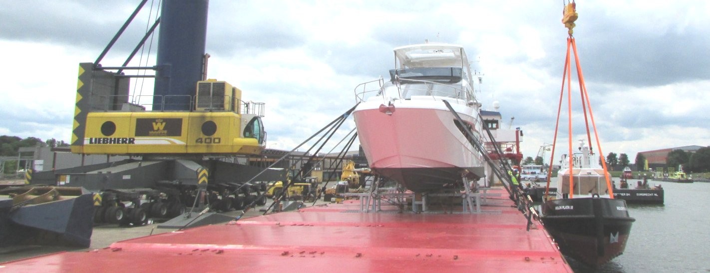 Loading a Tug | Koninklijke Van der Wees Groep